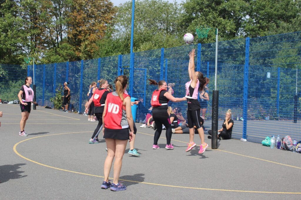 5 reasons why you should join a Netball social league | Play Netball